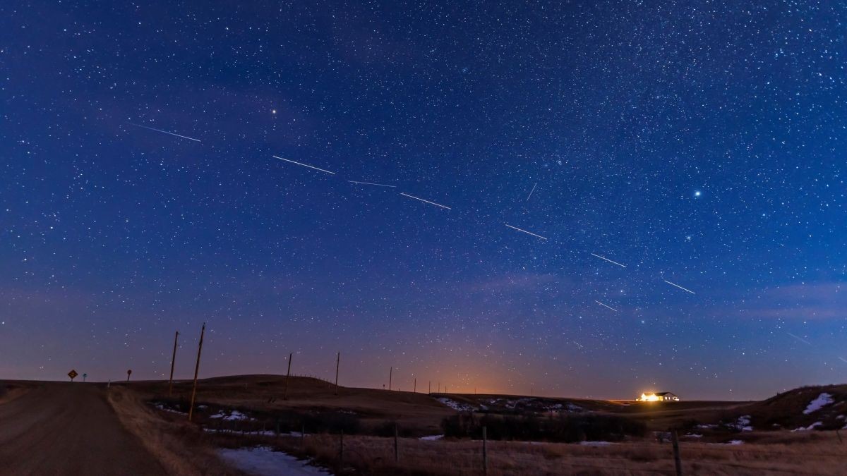 How to photograph SpaceX Starlink satellites in the night sky