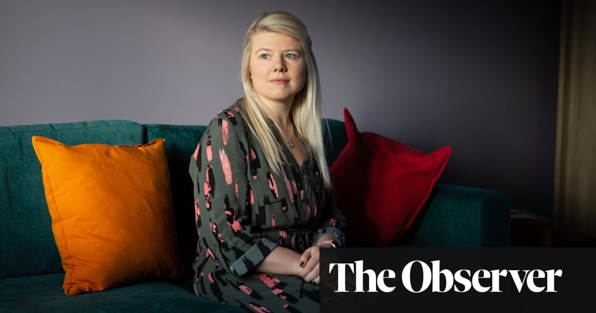 Long NHS waiting lists cutting chances of pregnancy, fertility chie...