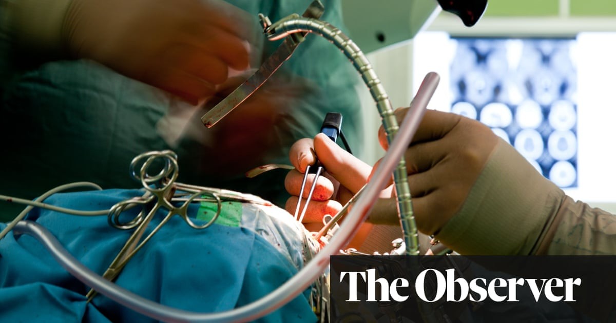 Graphene-chip implant in UK trial could transform brain tumour surg...